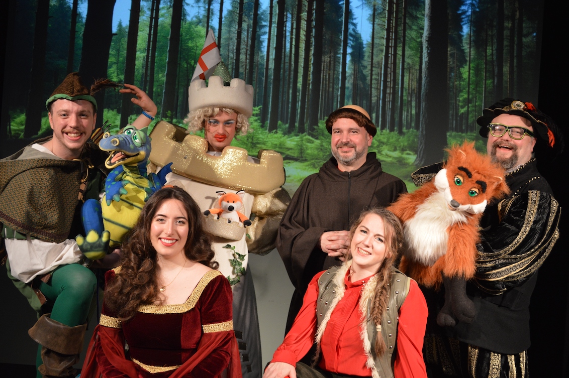 Robin Hood panto cast prepare to make merry - All Things Norfolk